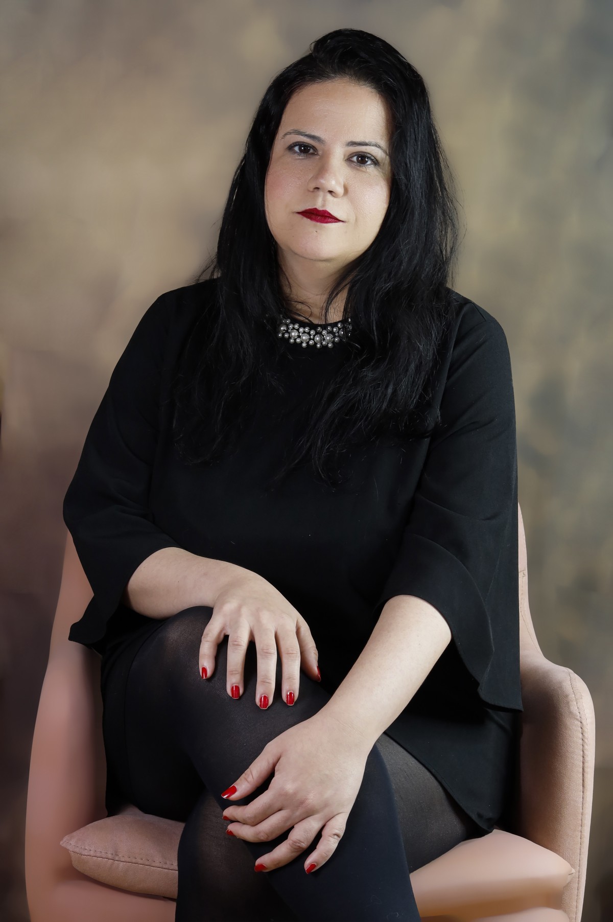 Em romance de estreia, Amanda Orlando usa terror para debater o poder: 'Personagens fazem coisas ...