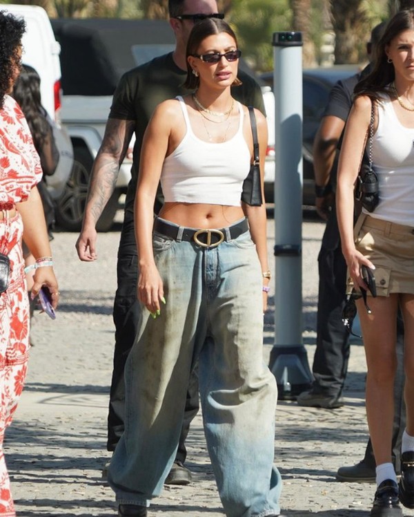 Depois do tênis detonado, o jeans sujo de Kyle Jenner vira moda ...