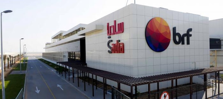 BRF chega a despencar 11% com apetite frágil por comida processada no Brasil