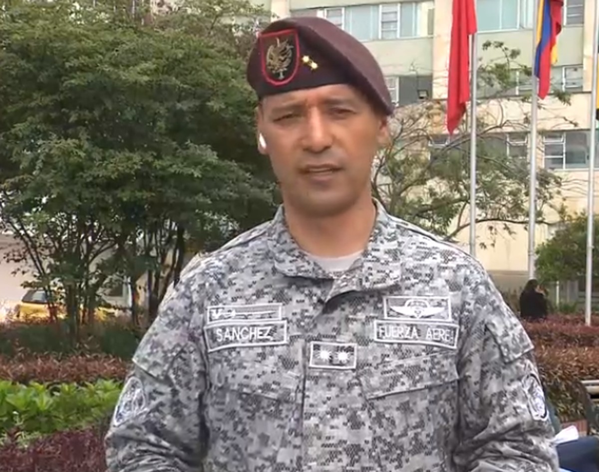 Pai convida general que liderou buscas para ser padrinho de bebê ...