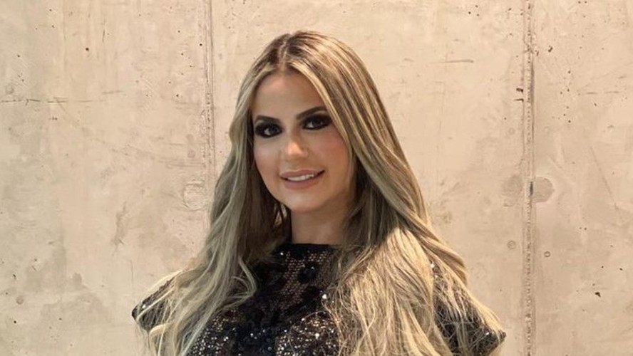 Deolane deixa 'A Fazenda' após confusão com irmãs em frente à sede do ...