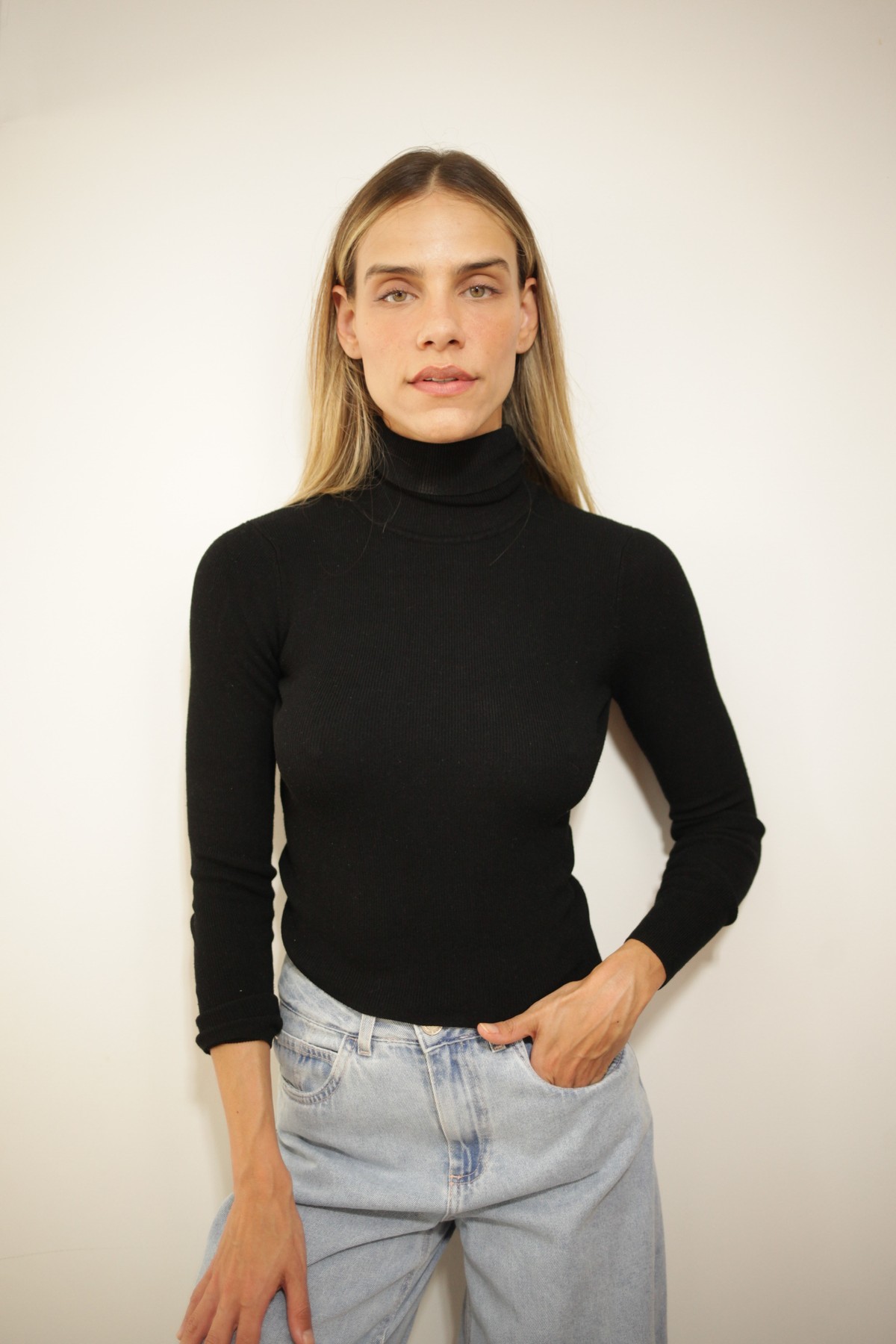 Isabelle Nassar fala da Sara de 'Travessia' e relembra bullying na infância