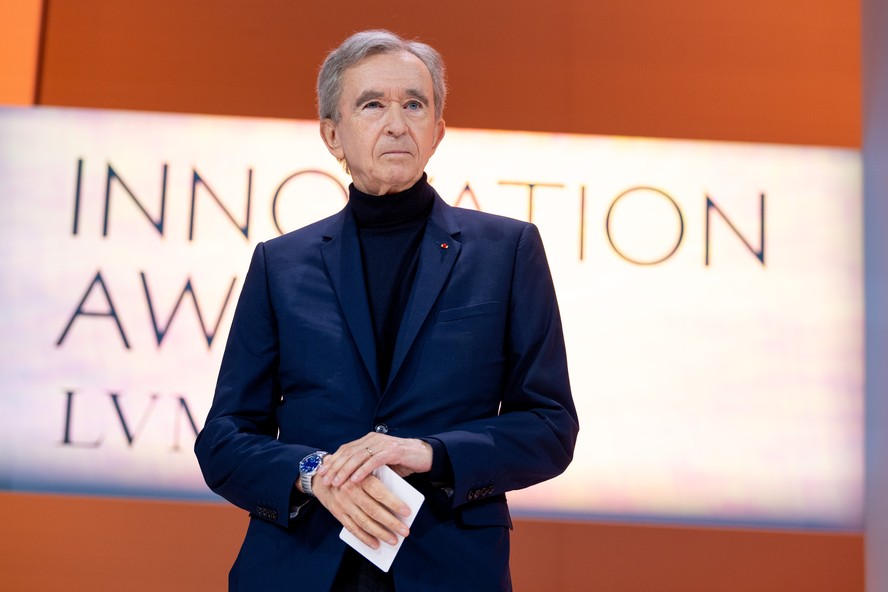 Bernard Arnault será CEO até os 85 anos, decidem acionistas do ...