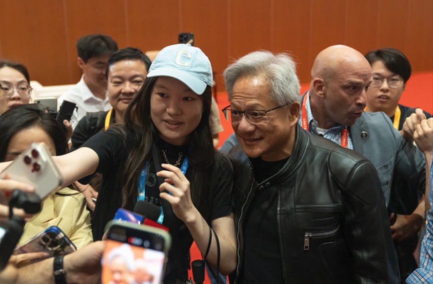 CEO da Nvidia surge como 'emissário relutante' entre EUA e China