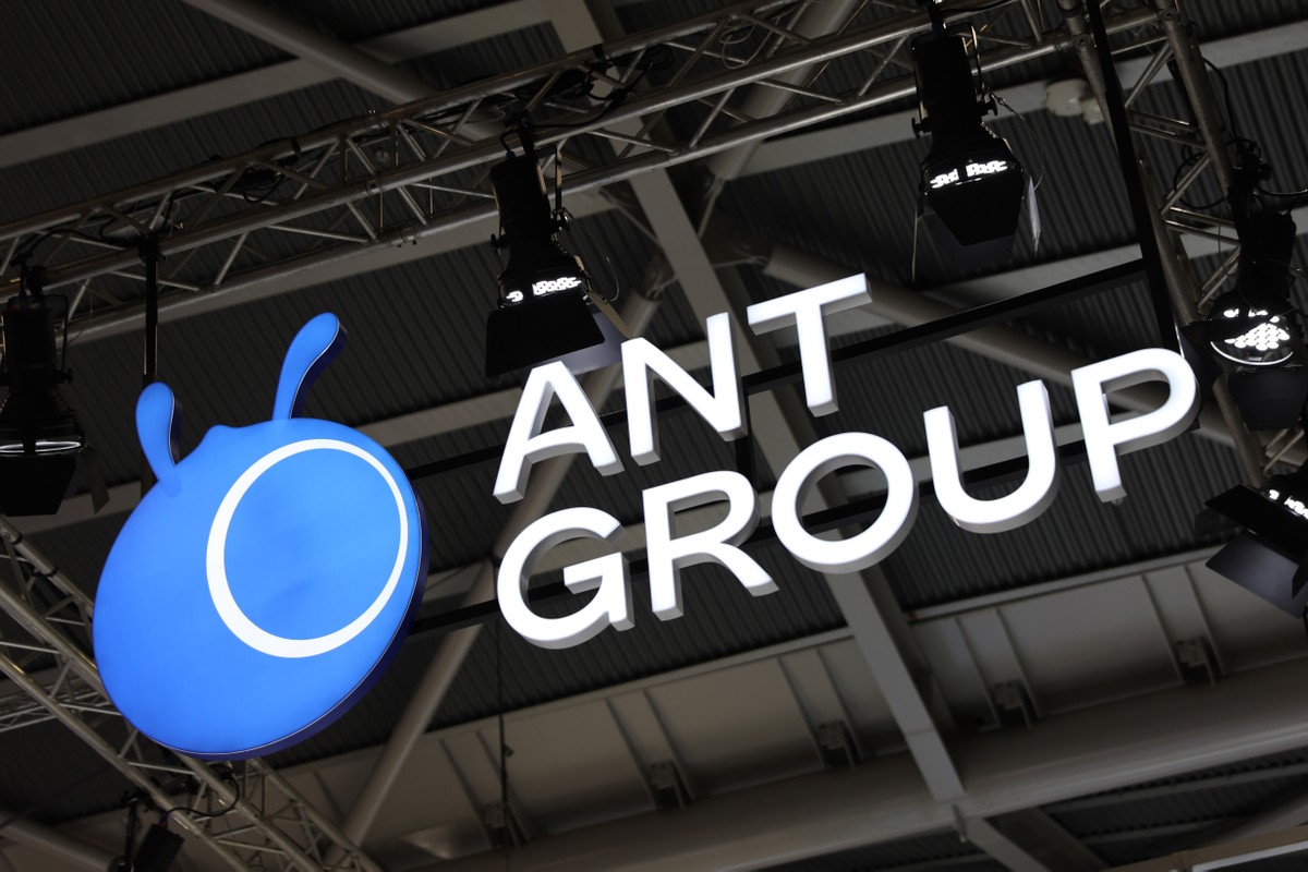 Empresa do grupo Alibaba lança 'assistente de vida' alimentado por ...