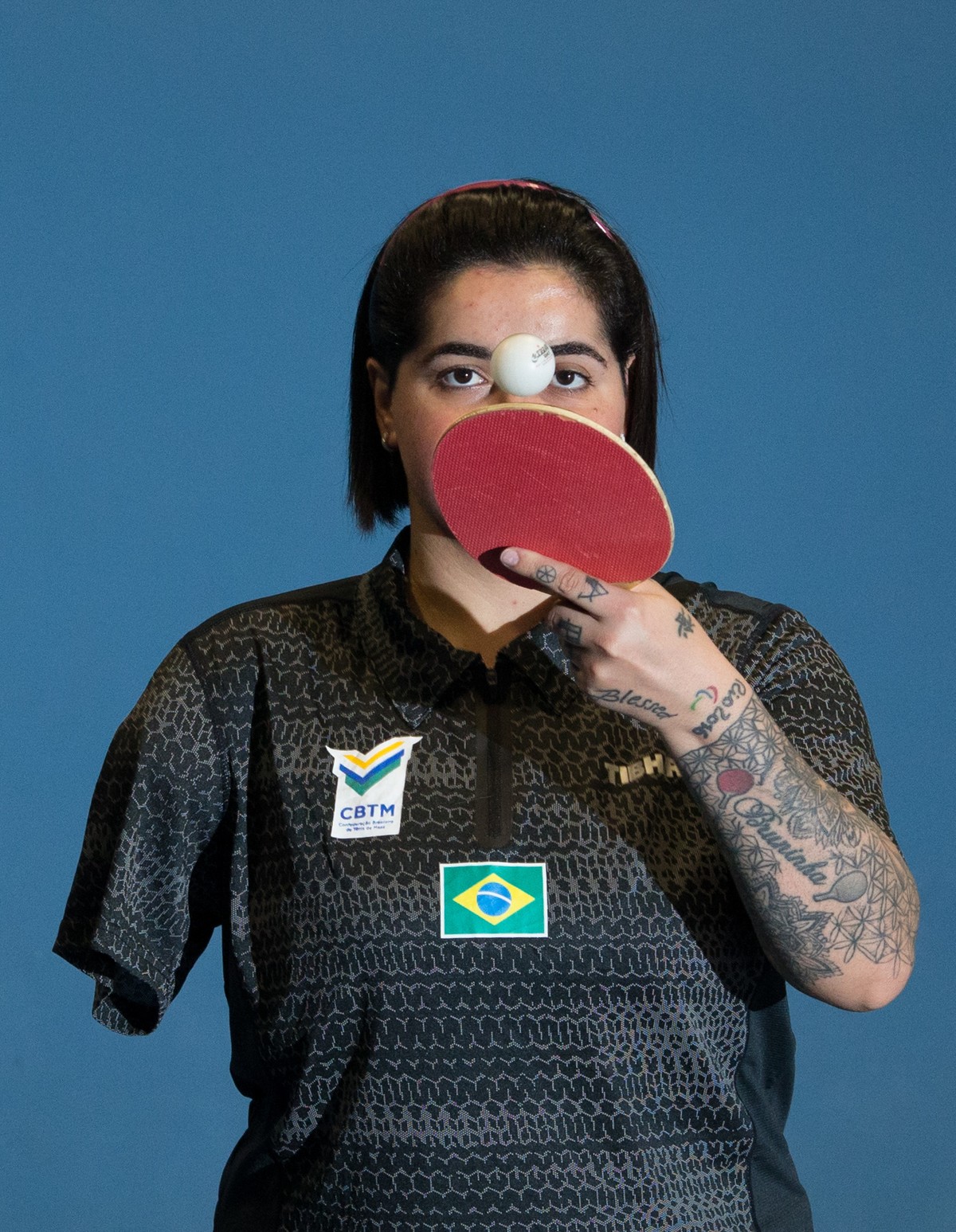 Sem um dos braços, Bruna Alexandre estreia pelo tênis de mesa ...
