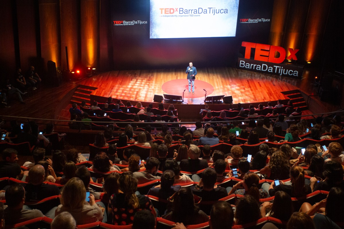 TEDx Barra: No palco, oito mulheres e suas histórias inspiradoras