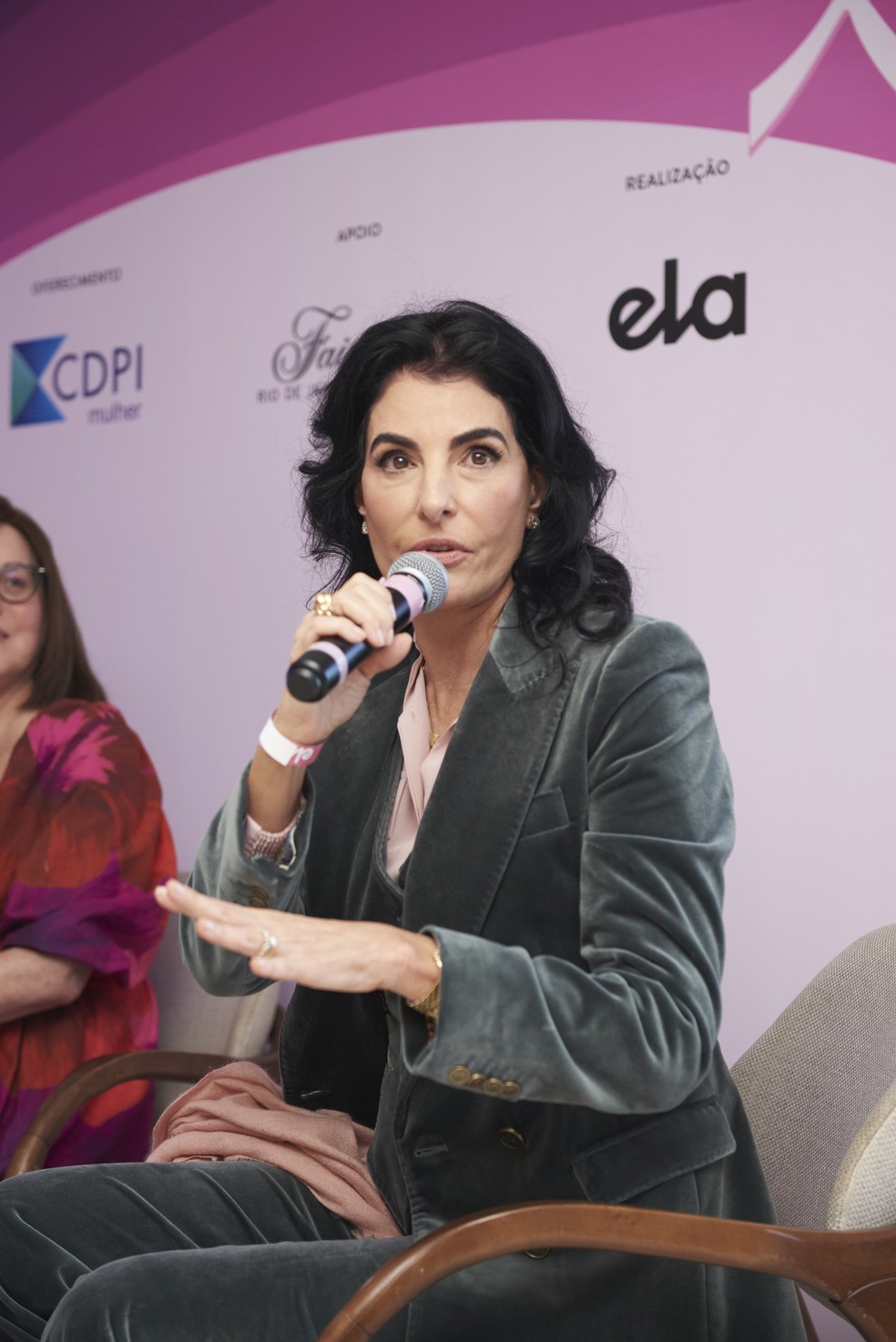 Ela Apresenta: Troca valiosa entre mulheres pelo Outubro Rosa