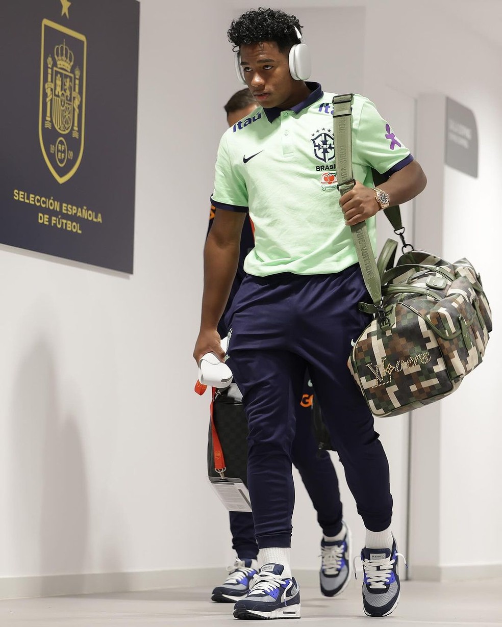 Jovem, milionário e estiloso: jogador Endrick é sucesso dentro e fora ...