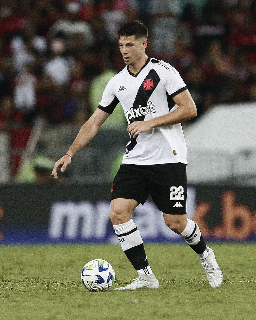 Capasso tem lesão muscular na coxa e pode desfalcar o Vasco contra o Goiás