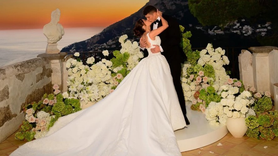 Luxo em cada detalhe: veja quanto custa a aliança de casamento de ...