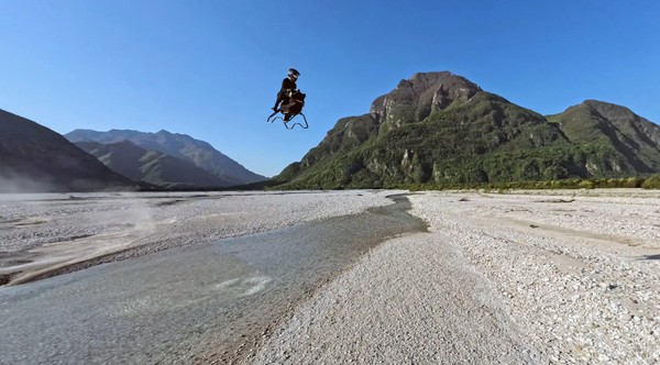 Airbike: moto voadora da Volonaut chega ao mercado por R$ 4,7 milhões ...