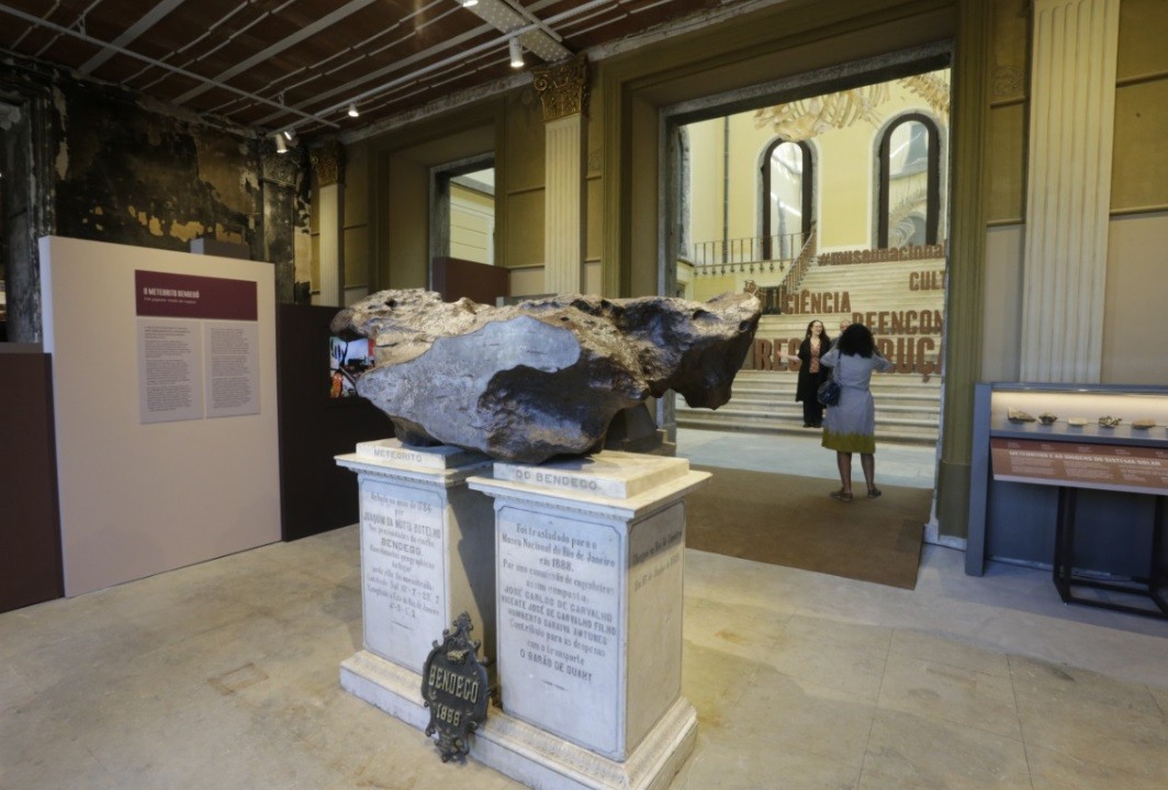 Pinturas de Selarón, últimos dias de Beth Jobim e mais: as exposições ...