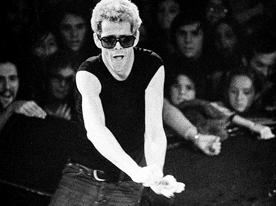 Lou Reed: a estrela que trouxe o submundo para o rock ganha biografia ...