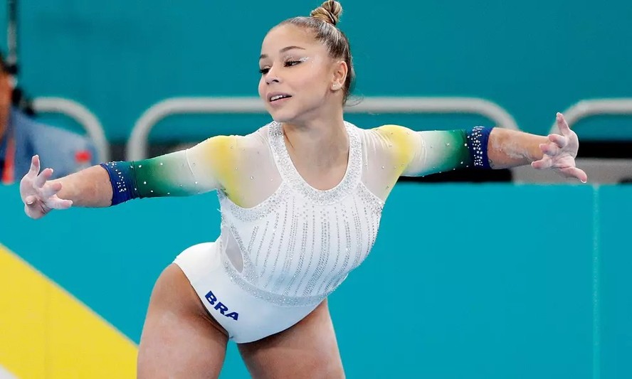 Ginástica artística: Qual é a altura de Flávia Saraiva?