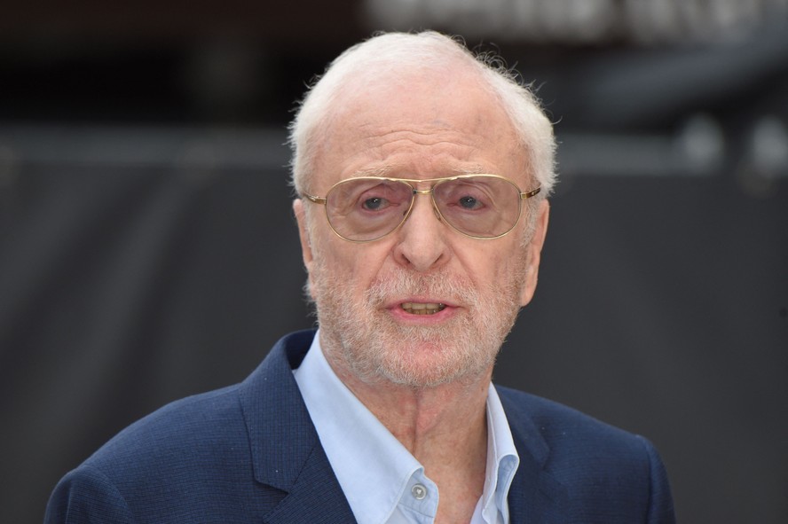 Michael Caine confirma aposentadoria: 'você não tem protagonistas aos 90'