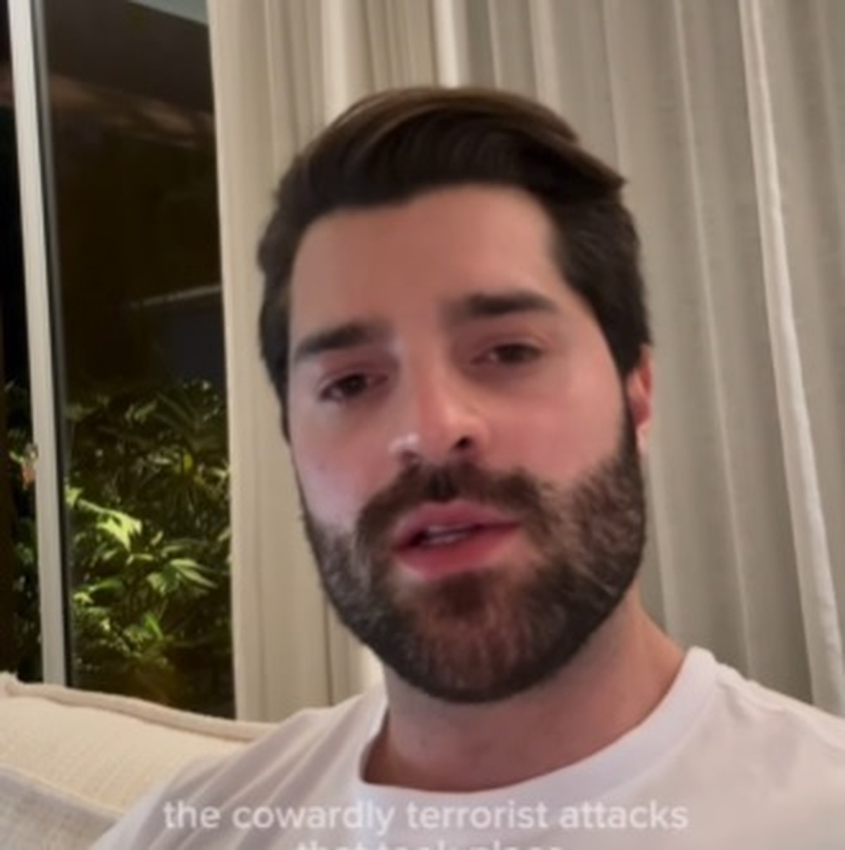 Emocionado, Alok nega que pai seja responsável por rave atacada em ...