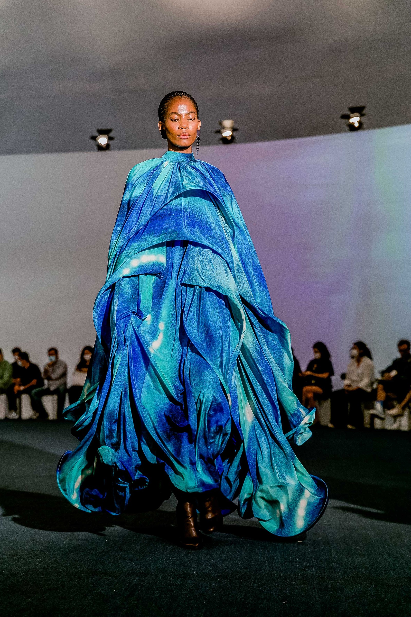 Lenny Niemeyer fecha São Paulo Fashion Week, em Niterói, com desfile ...