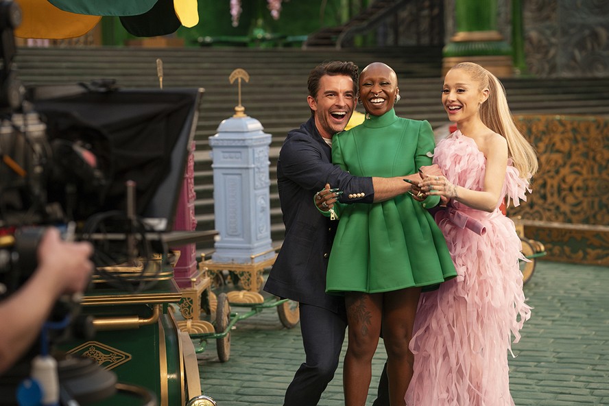 Jonathan Bailey, Cynthia Erivo e Ariana Grande gravam documentário ...