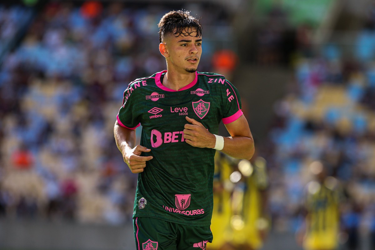 Fluminense renova com Felipe Andrade até o final de 2026
