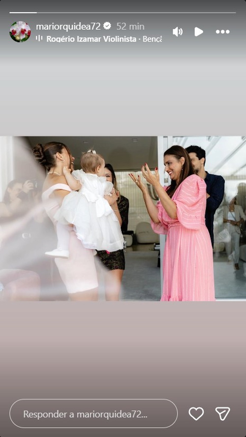 Mãe de Luan Santana emociona ao publicar foto rara com filha do cantor