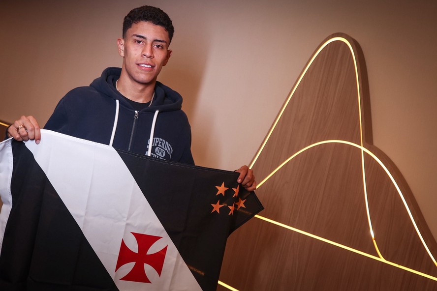 Vasco anuncia acordo com meia-atacante Johan Rojas, do Monterrey