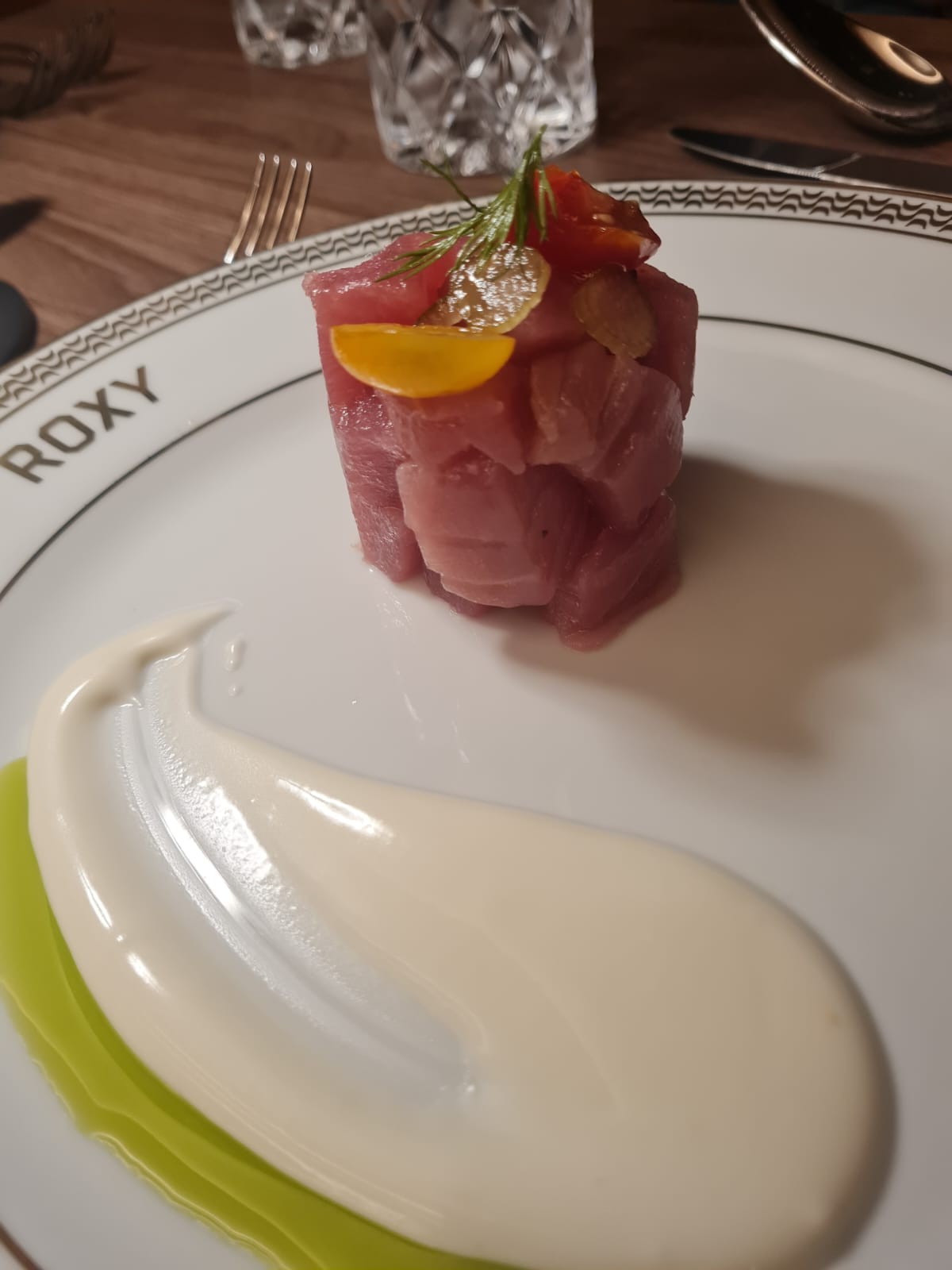 Roxy Dinner Show: crítica de gastronomia prova menu do jantar musical ...