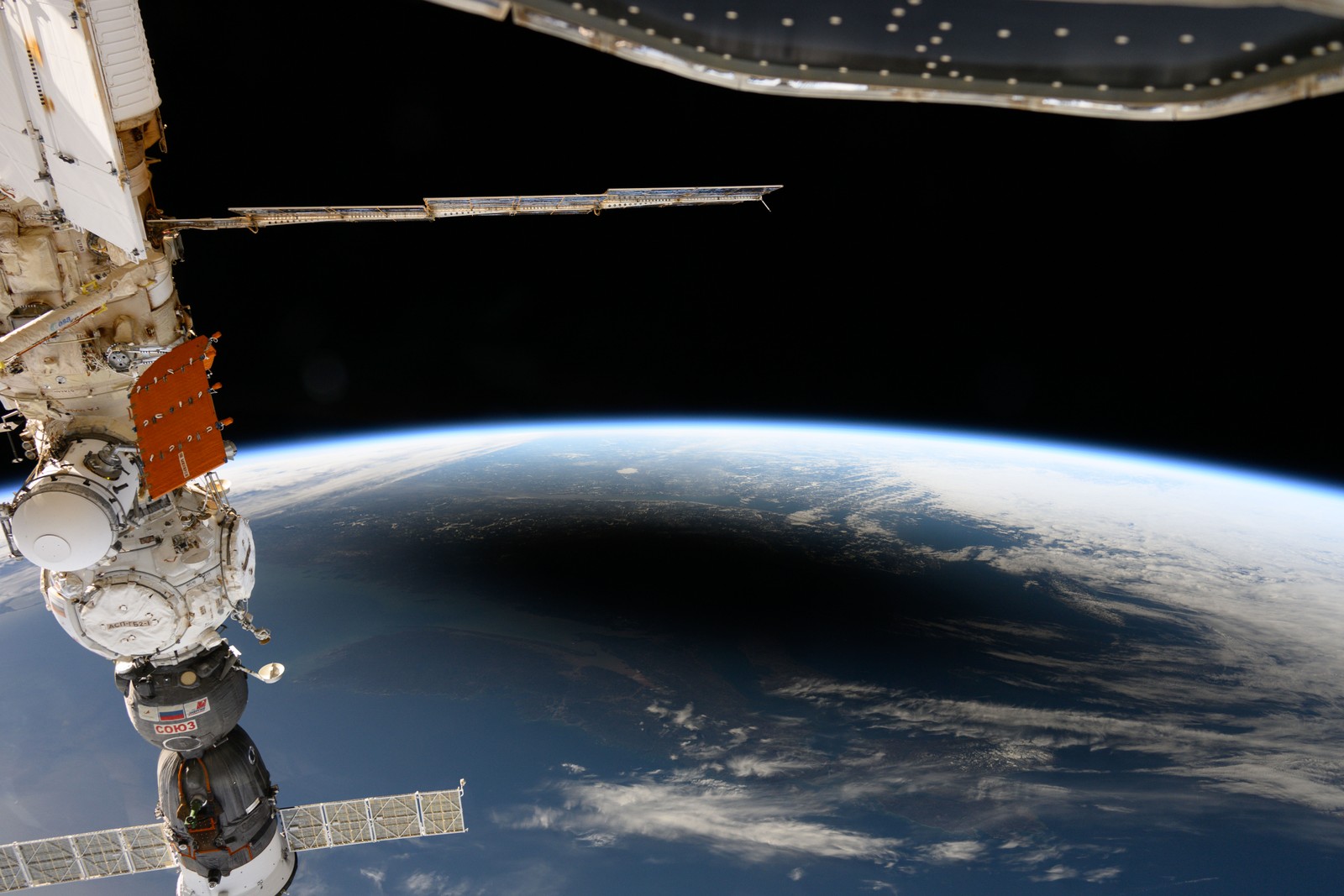 No espaço: Nasa divulga as melhores imagens do ano da Estação Espacial