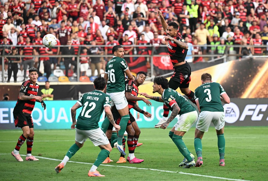 Libertadores: Flamengo vinga derrota de 2021, se torna primeiro tetra ...