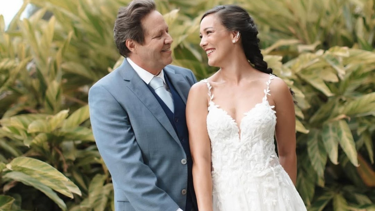 Adriana Birolli é alvo de comentários etaristas após fotos de casamento ...