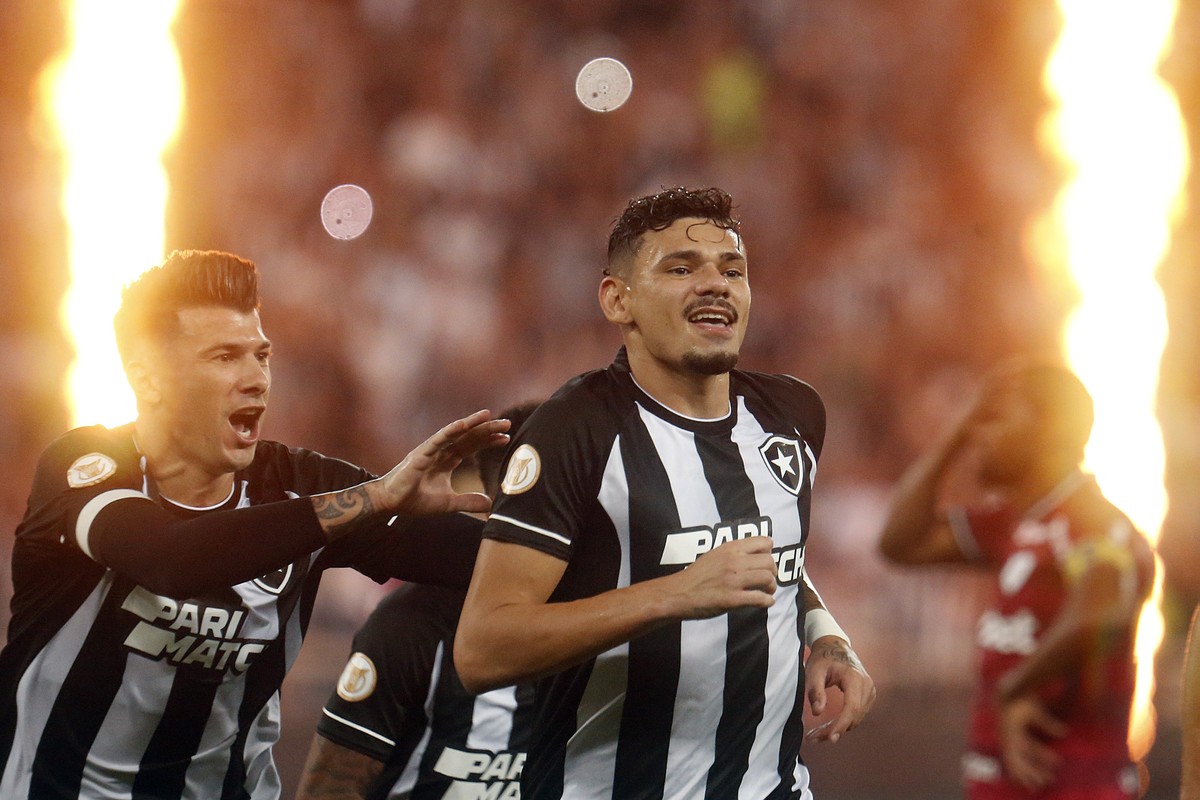 Botafogo tem 33% de chance de título, mostra Bola de Cristal do Brasileirão
