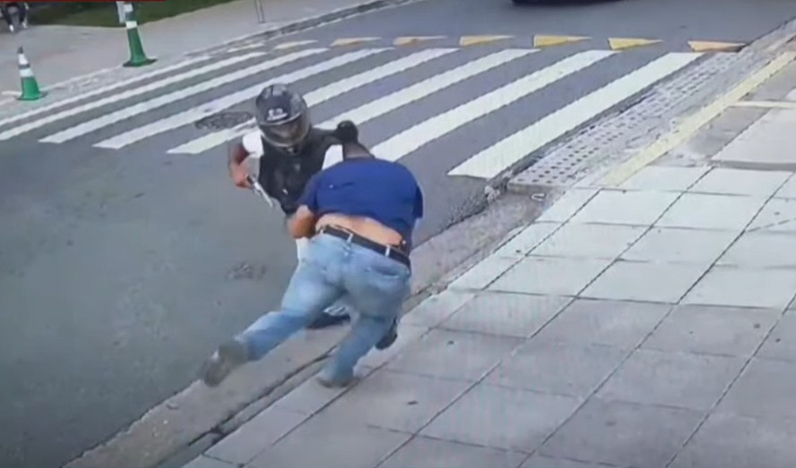 Policial é baleado durante assalto na Zona Oeste de São Paulo