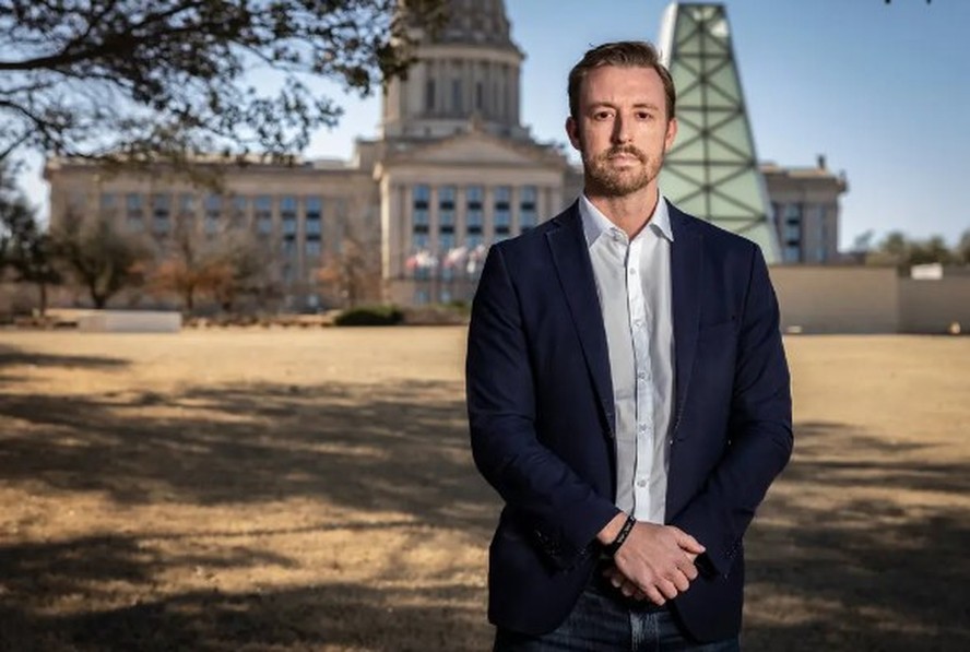 ‘Não existem múltiplos gêneros’, diz superintendente de escolas em ...