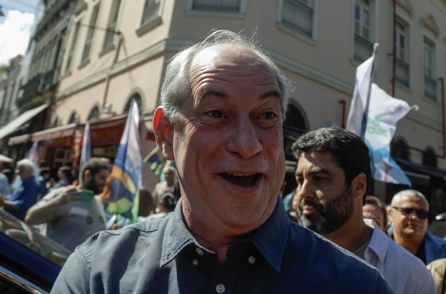 Ciro Gomes comemora inelegibilidade de Bolsonaro: 'Fez-se justiça!'