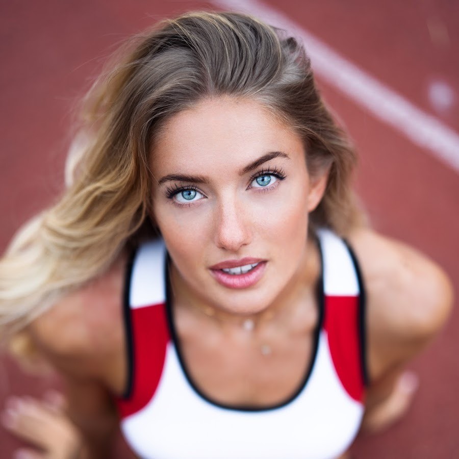 Paris-2024: Campeã olímpica celebra com beijo em judoca brasileira ...