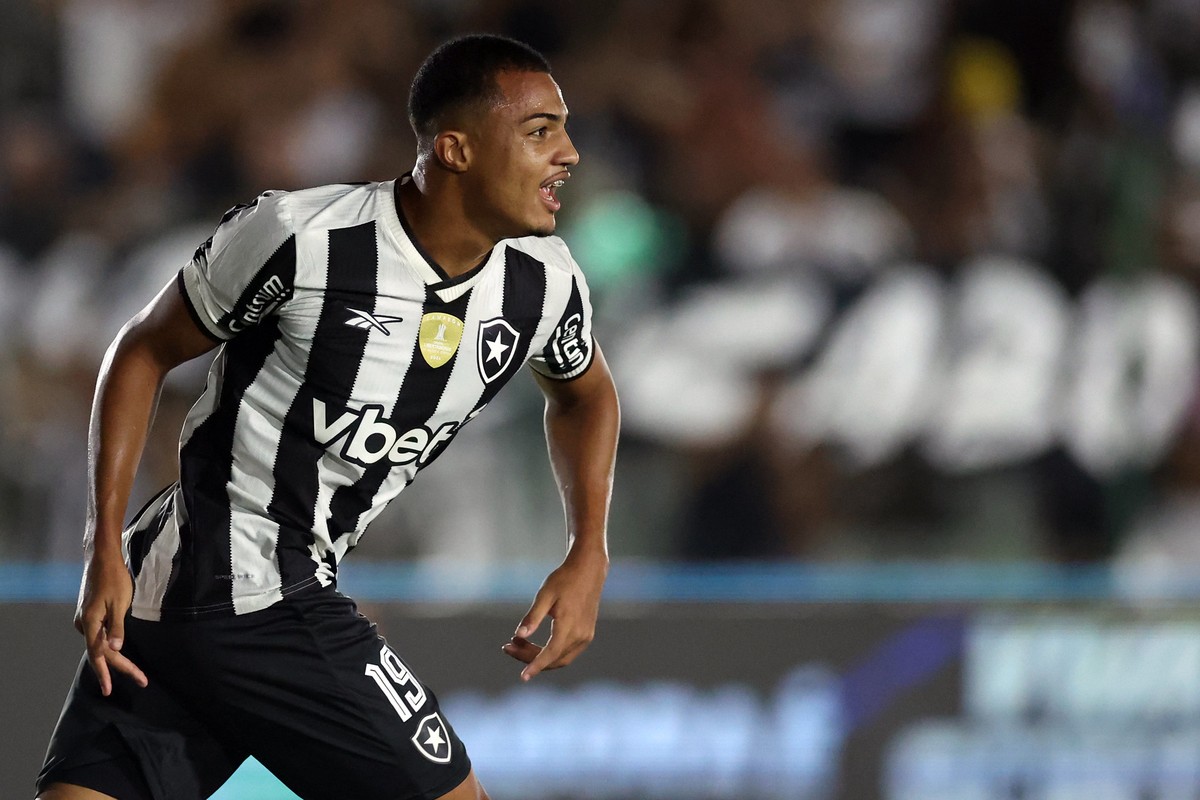 Em reestreia, Caçapa faz o possível e mantém um Botafogo alternativo na ...
