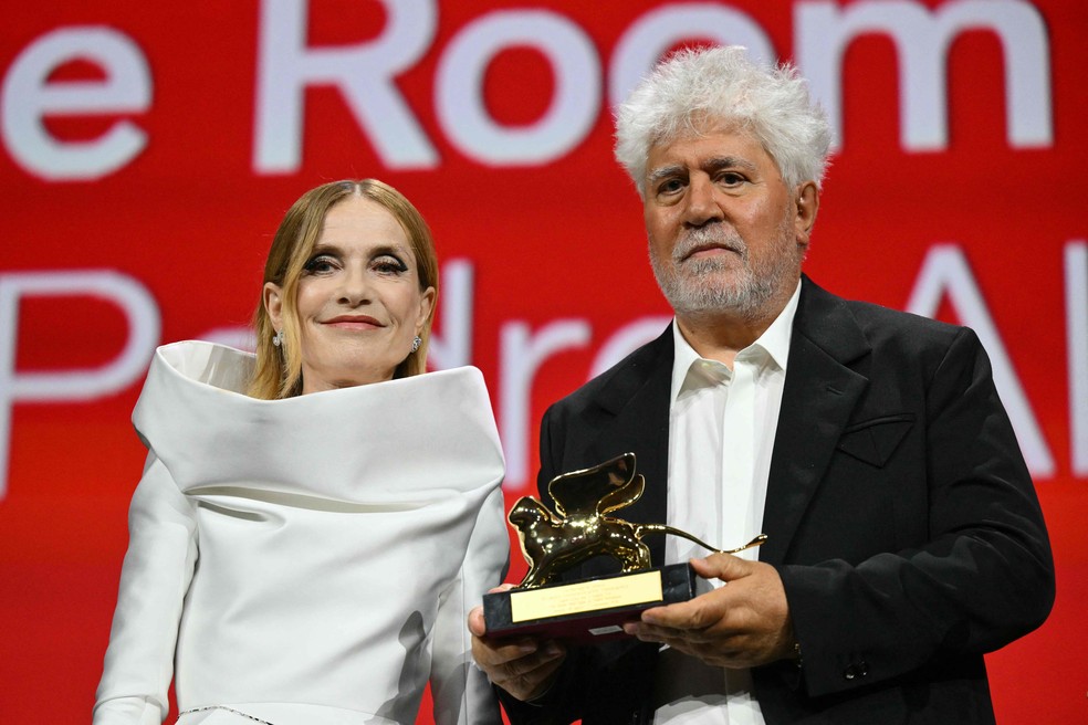 'Ainda estou aqui', de Walter Salles, vence prêmio de melhor roteiro no ...