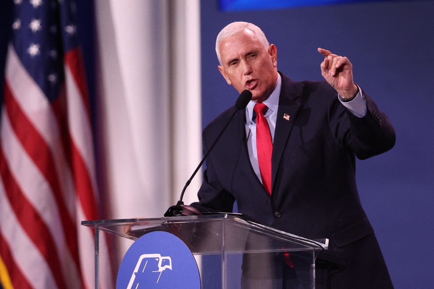 Pence diz que história responsabilizará Trump por invasão ao Capitólio