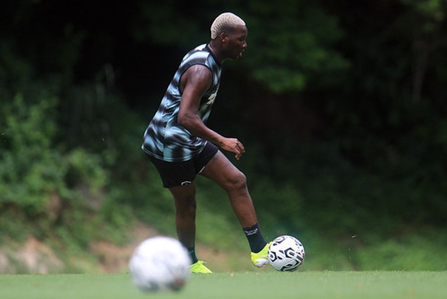 Patrick de Paula é totalmente reintegrado no Botafogo; saiba quando ...