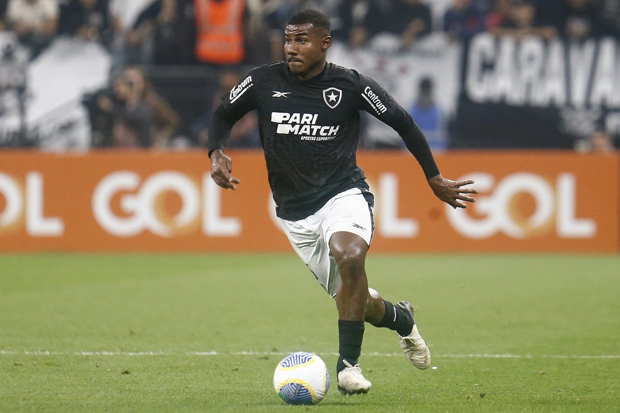 Cuiabano vive fase crescente no Botafogo e hoje reencontra o Grêmio ...