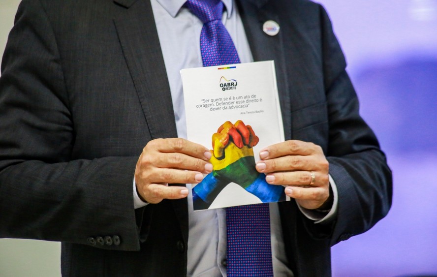 OAB-RJ lança cartilha com direitos da advocacia LGBTQIAPN+