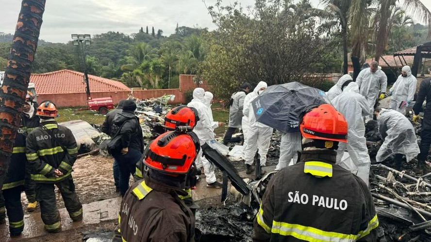 Queda de avião em SP: 17 corpos foram identificados e oito liberados para as famílias