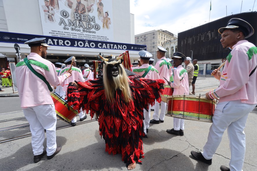 Pela primeira vez na história, Theatro Municipal do Rio receberá a ...