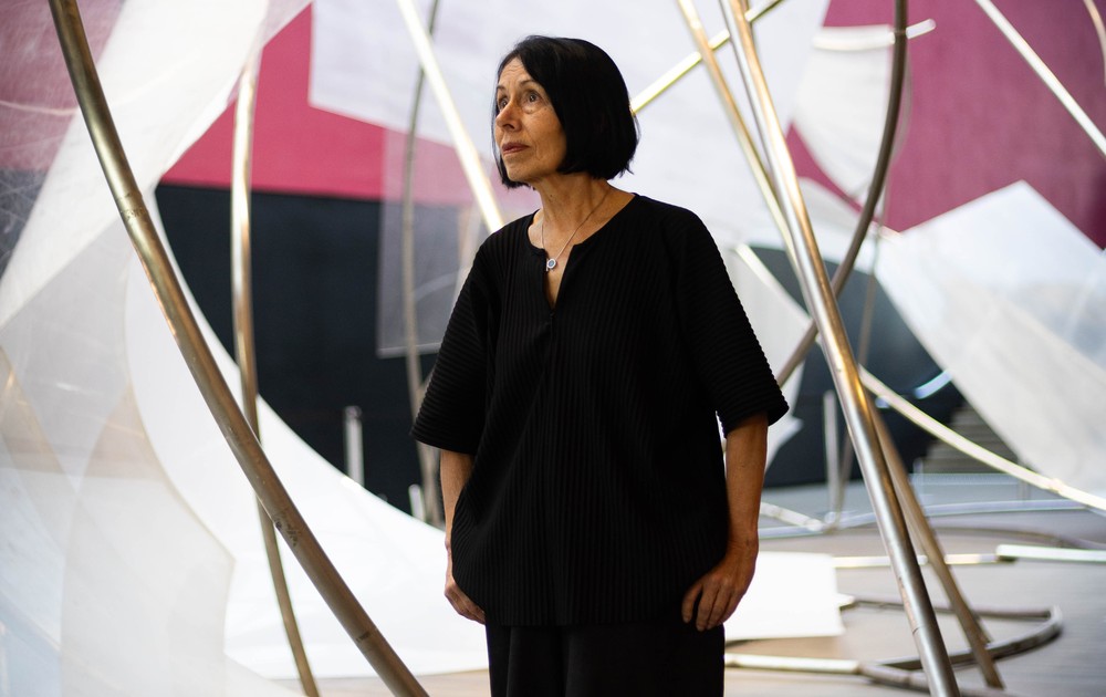 Com duas mostras em São Paulo, Iole de Freitas revê 50 anos de produção ...