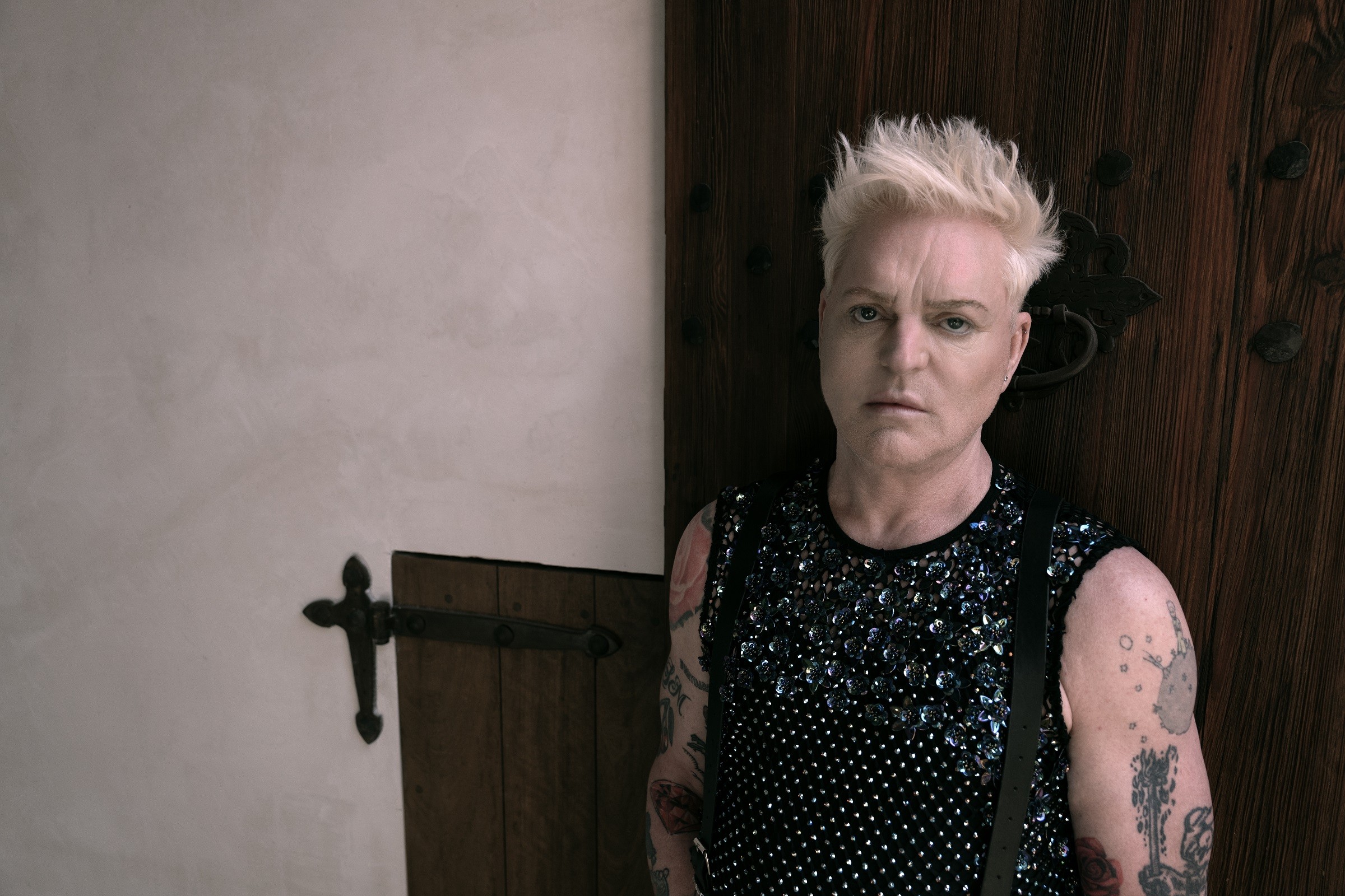 Voz do Erasure, do hit ‘A little respect’, Andy Bell jura: ‘Não é ...