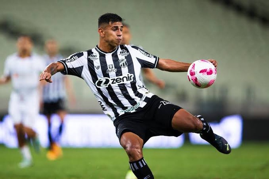 Botafogo tem interesse na contratação do zagueiro David Ricardo, do Ceará