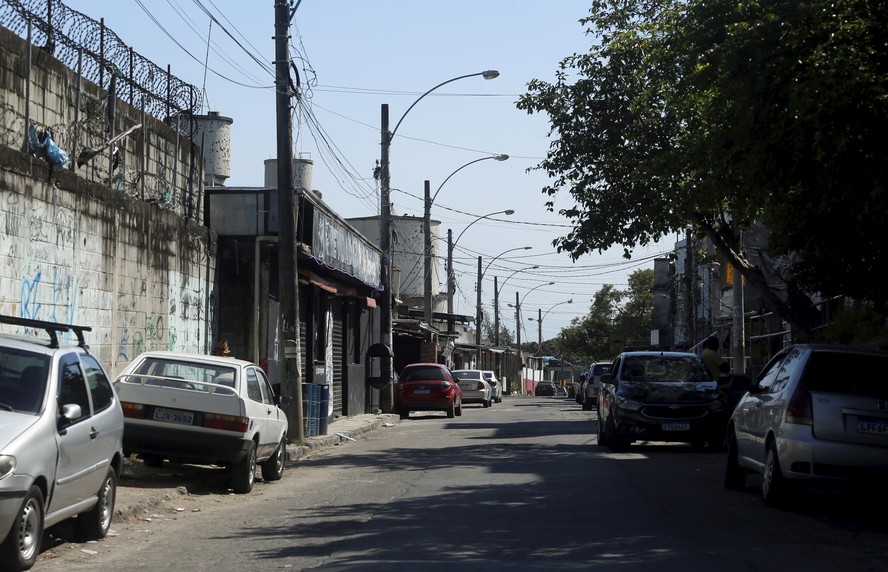 Moradores do Jacarezinho relatam mais um dia de tiroteio na comunidade