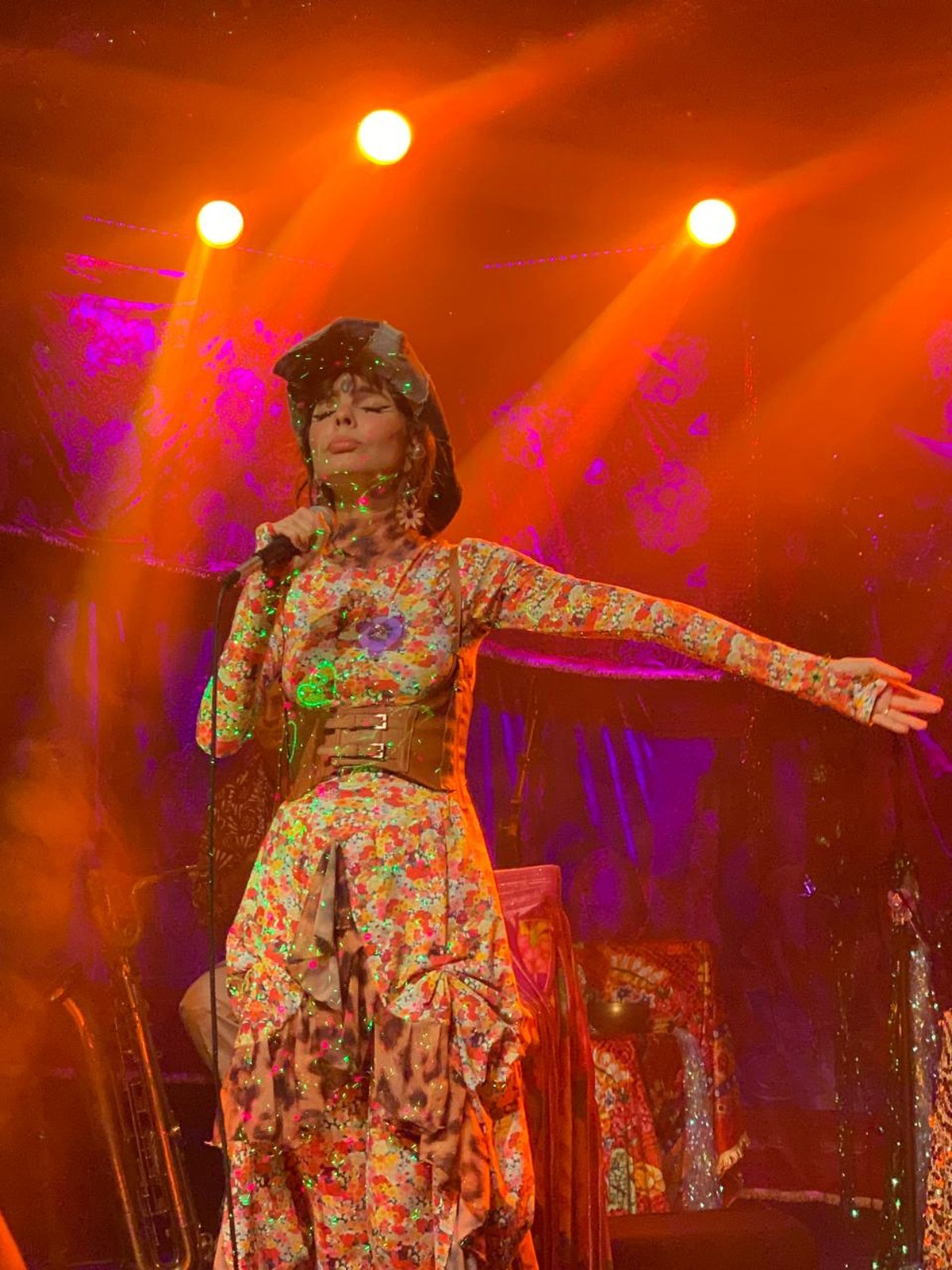 Mãeana lança versão de 'Retrato em branco e preto' e diz que 'perdoa ...