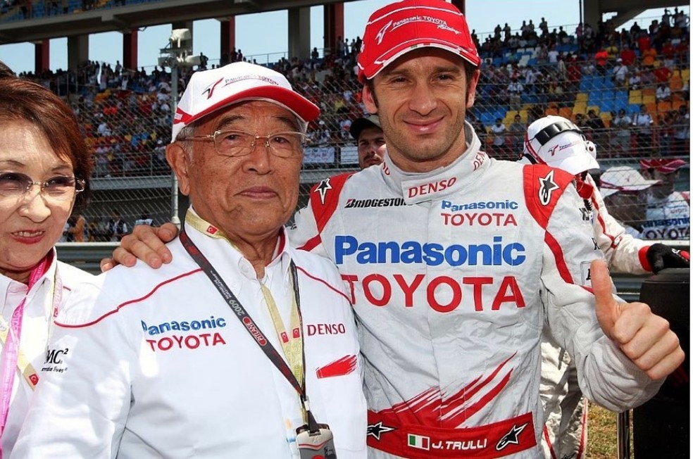 Morre aos 97 anos Shoichiro Toyoda, que liderou a Toyota por quatro ...