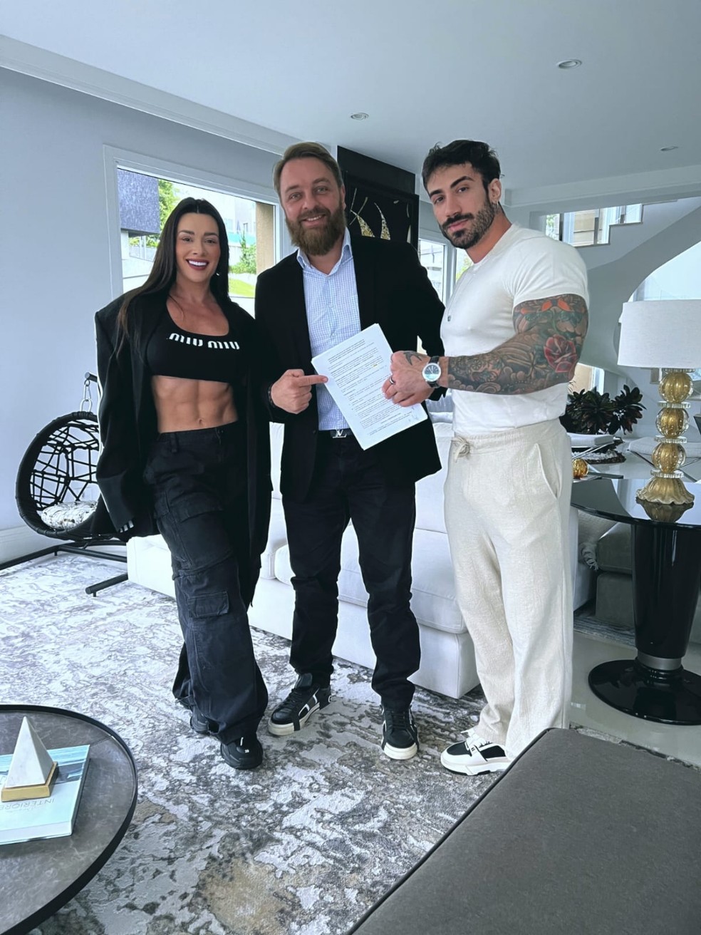 Juju Salimeni investe R$ 40 milhões em academia com o noivo, Diogo ...